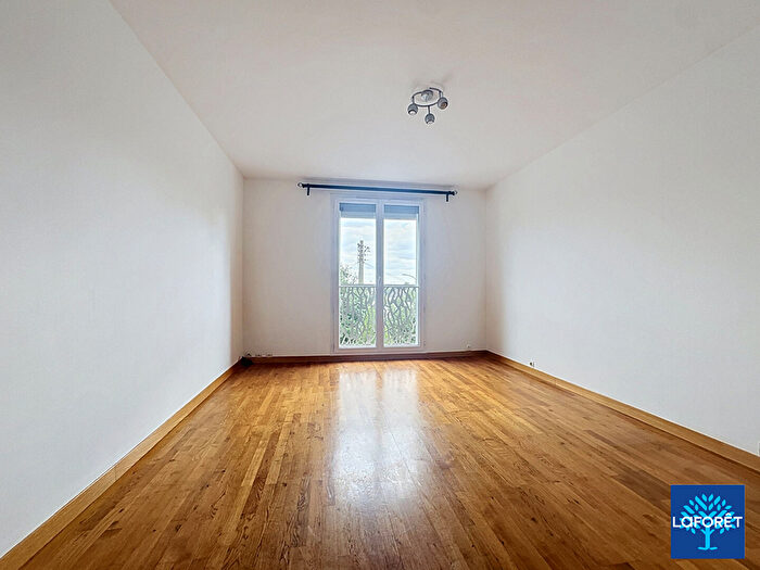 Neuilly-Plaisance, Bel Air, Clémenceau, Carnot : Appartement 3 pièces à louer