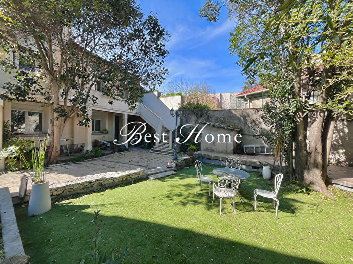 Maison à vendre - Nîmes, Richelieu - 10 pièces - 7 chambres