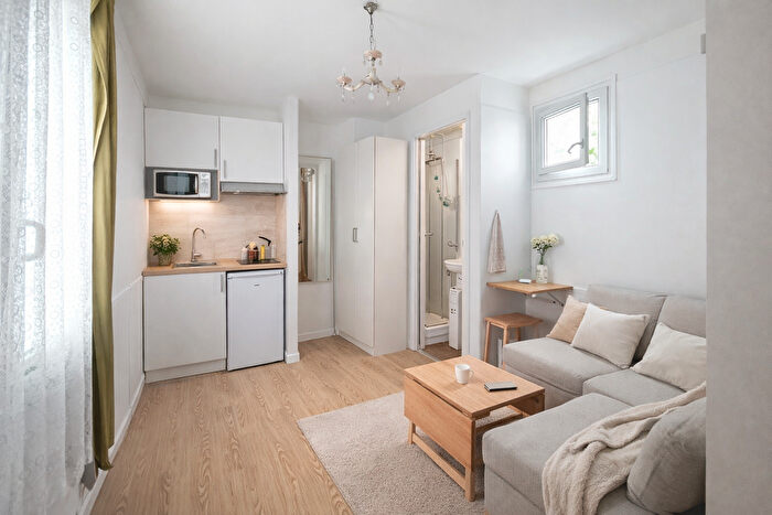 Appartement à vendre - Issy-les-Moulineaux, Les Epinettes, Le Fort, Les Hauts dIssy - 1 pièce - 1 chambre