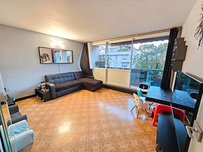 Appartement à vendre - Massy, Massy-Opéra, La Bonde - 3 pièces - 2 chambres