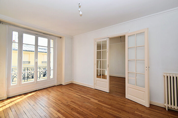 Asnières-sur-Seine, Bécon, Bourguignons : Appartement 2 pièces à vendre