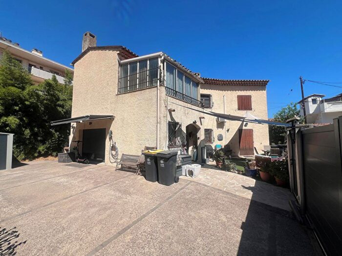 Maison 5 pièces à vendre à Cannes, Petit Juas