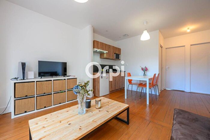Moulins, Lille : Appartement 3 pièces à louer