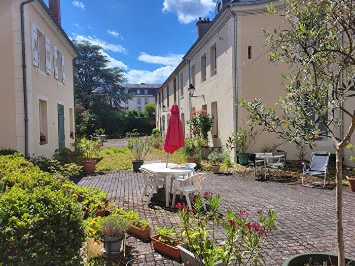 Maison 4 pièces à Centre Ville-Charles III, Nancy, à louer