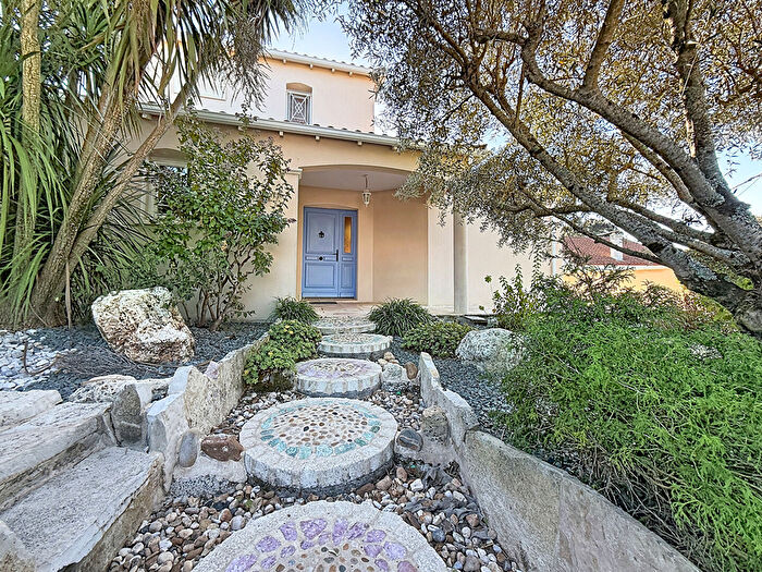 Maison 4 pièces à Saint-Palais-sur-Mer, à vendre