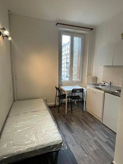 Appartement à louer - Centre Ville Nord, Aix-les-Bains - 2 pièces - 1 chambre