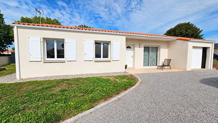 Saint-Gelais : Maison 4 pièces à vendre