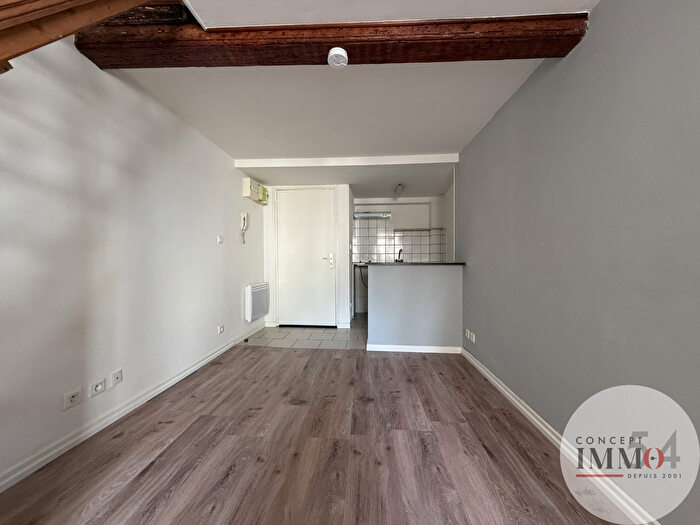 Toul, Centre-ville : Appartement 1 pièce à louer