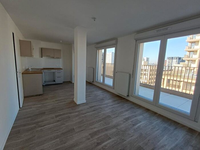 Appartement à louer - Bobigny, Centre-ville - 3 pièces - 2 chambres