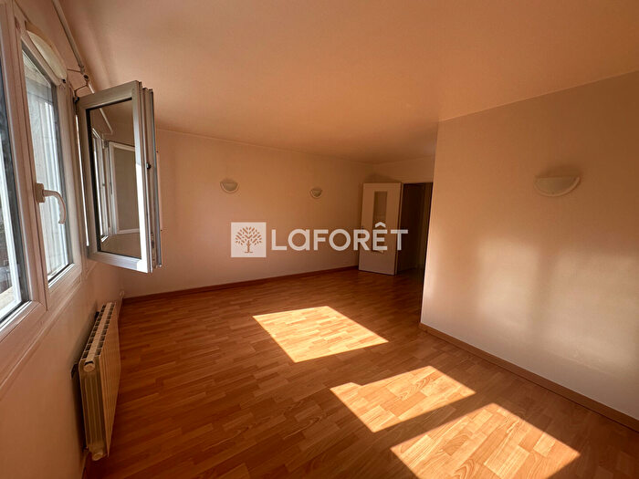 Villejuif, Paul Brousse : Appartement 1 pièce à louer