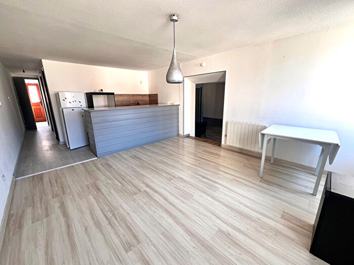 Appartement à louer - Baume-les-Dames - 4 pièces - 2 chambres