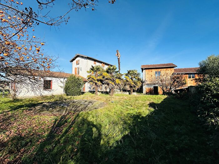 Maison à vendre - Lorp-Sentaraille - 8 pièces - 4 chambres