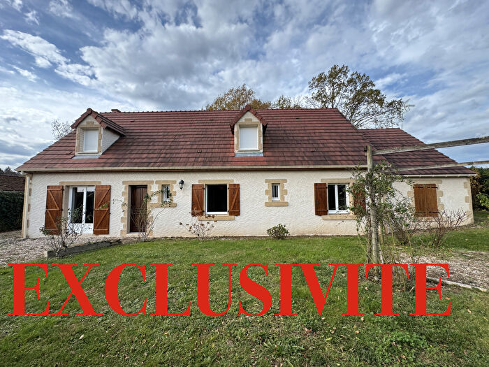 Maison à vendre - Éguzon-Chantôme - 8 pièces - 5 chambres