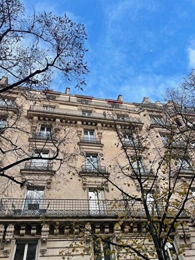 Appartement à vendre - Paris e , Belleville, Saint-Maur - 3 pièces - 2 chambres