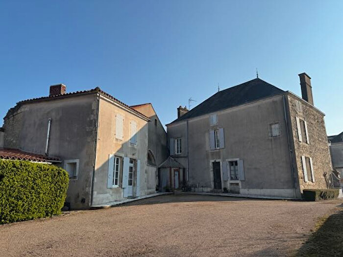 Maison à vendre - Sainte-Hermine - 6 pièces - 5 chambres
