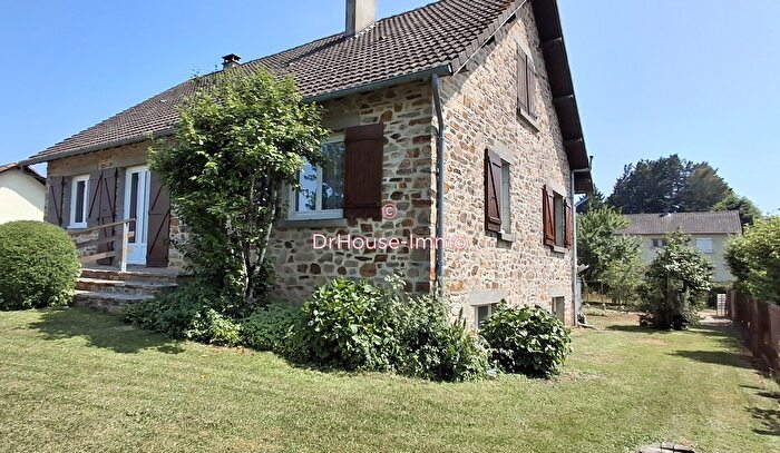 Maison à vendre - Lanouaille - 5 pièces - 3 chambres