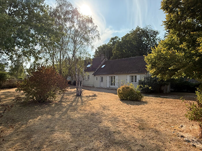 Maison 6 pièces à Escorpain, à vendre