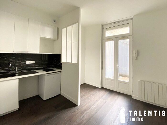 Appartement à louer - Madeleine, Nantes - 1 pièce