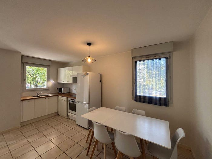 Abbaye, Grenoble : Appartement 4 pièces à louer