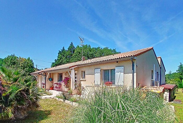 Maison à vendre - Tauriac - 5 pièces - 4 chambres