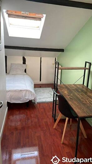 Appartement à louer - Rive Droite-Apport Paris Gare, Corbeil-Essonnes - 1 pièce - 1 chambre