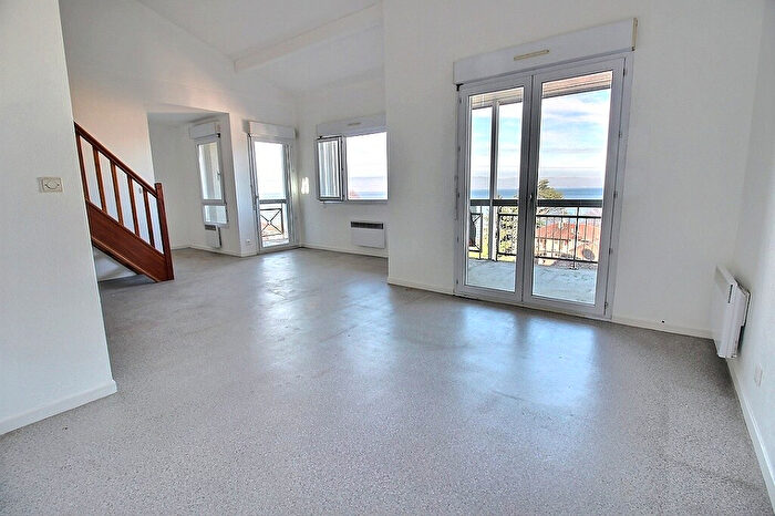 Appartement à vendre - Évian-les-Bains - 5 pièces - 4 chambres