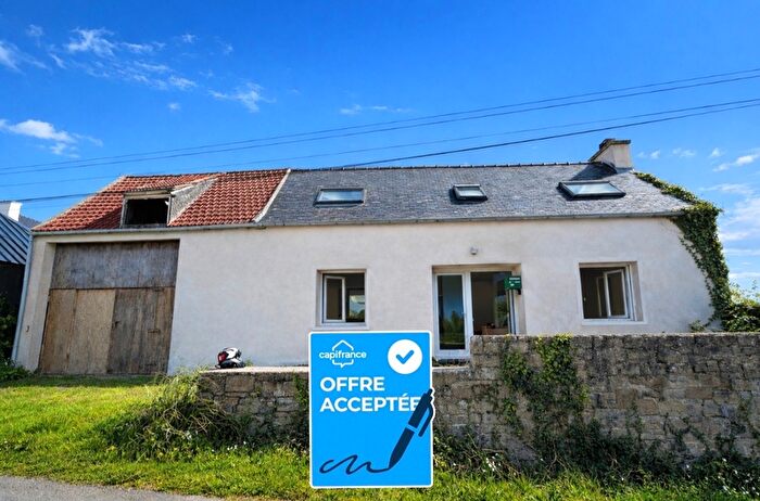 Maison à vendre - Plounévez-Lochrist - 6 pièces - 3 chambres
