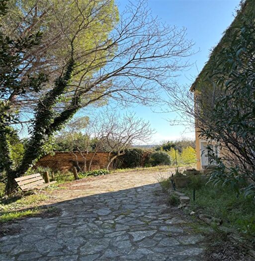 Nages-et-Solorgues : Maison 4 pièces à vendre