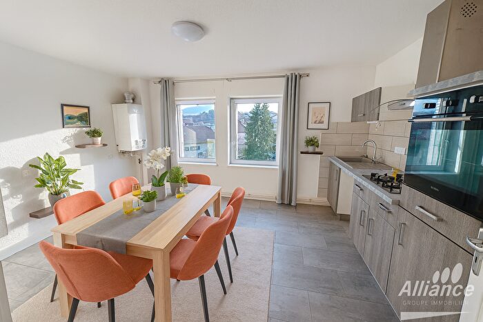 Appartement à louer - Dampierre-les-Bois - 2 pièces - 1 chambre