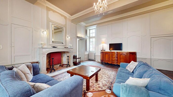 Appartement à vendre - Périgueux, Centre-ville, La Gare, Saint-Martin - 6 pièces - 2 chambres