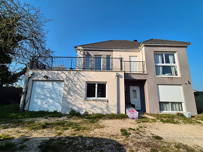 Maison 6 pièces à vendre à Oinville-sous-Auneau