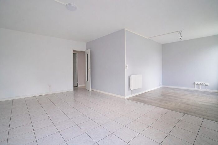 Appartement à vendre - Livry-Gargan, Zones Commerciales - 4 pièces - 2 chambres