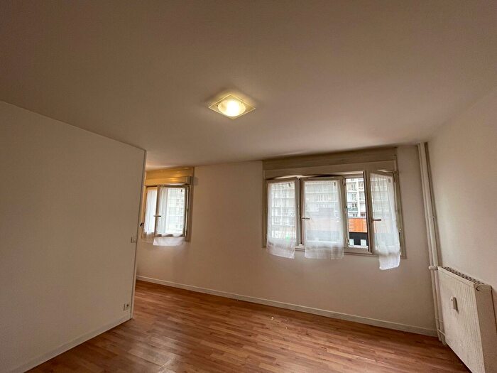 Appartement 1 pièce à louer à Saint-Ouen-l'Aumône, Centre-ville, Prairie