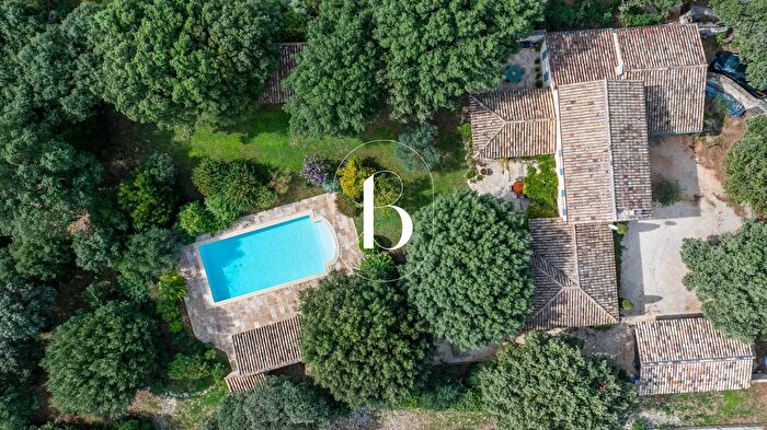 Maison à vendre - Uzès - 6 pièces - 5 chambres