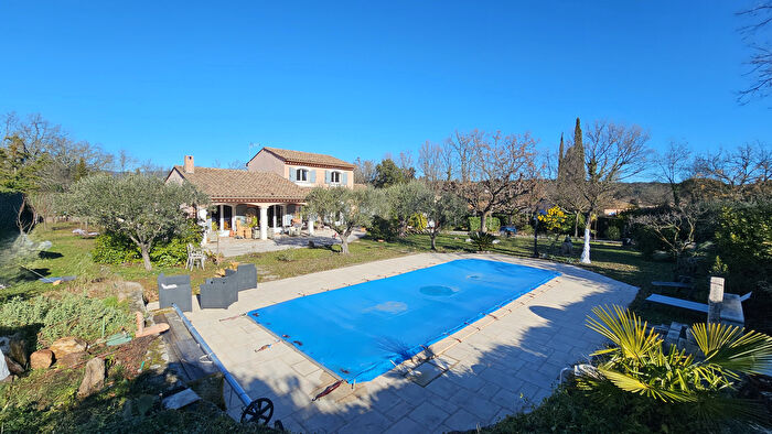 Maison à vendre - Bagnols-en-Forêt - 6 pièces - 4 chambres