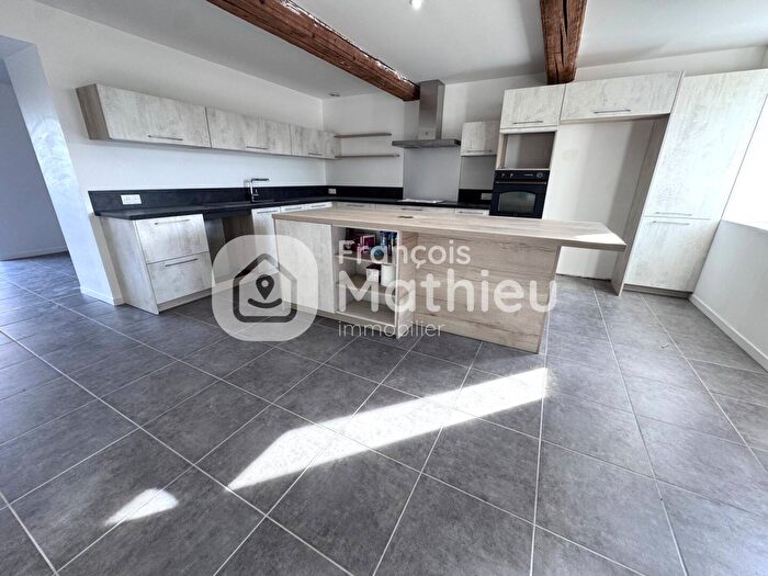 Appartement à louer - Dompierre sur Chalaronne - 5 pièces