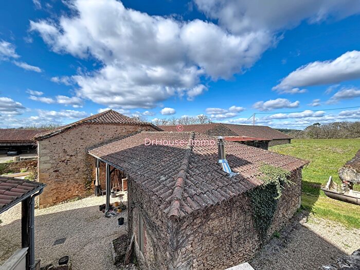 Maison à vendre - Saint-Front-sur-Lémance - 6 pièces - 4 chambres