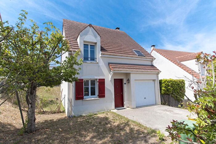 Maison 5 pièces à Ormoy, à vendre