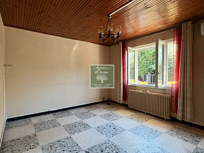 Maison 4 pièces à vendre à Arles, Trébon
