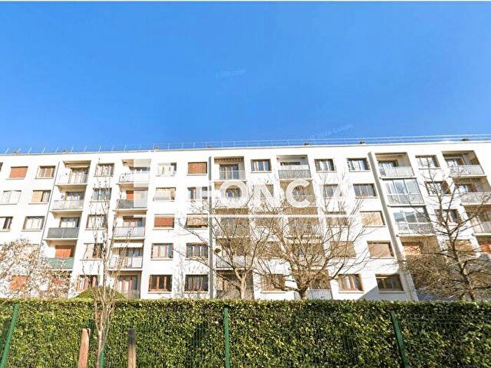 Appartement à louer - Chatillon, Viry-Châtillon - 3 pièces - 2 chambres