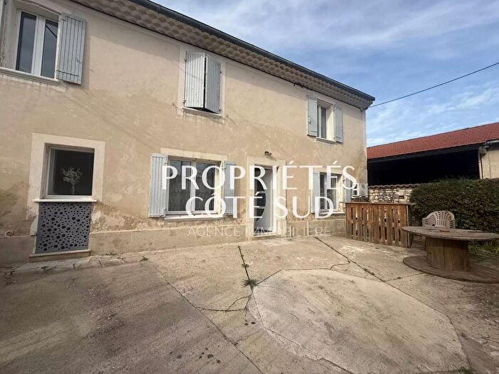 Maison à louer - Saint-Geniès-de-Comolas - 4 pièces - 4 chambres