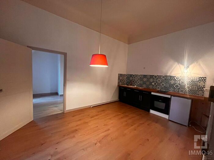Appartement à louer - Cahors, Centre-ville - 2 pièces - 1 chambre
