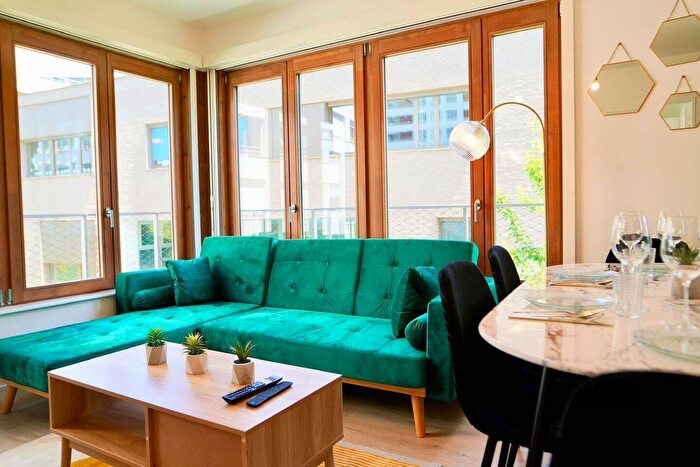 Appartement à louer - Saint-Denis - 5 pièces - 4 chambres