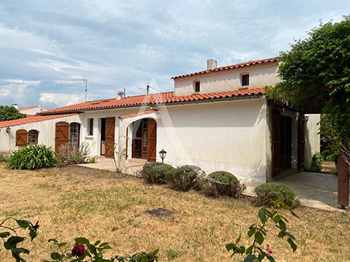 Maisons à vendre et appartements à louer - 1