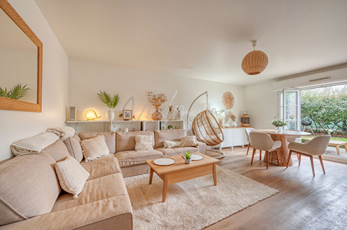 Appartement à vendre - Le Plessis-Robinson, Coeur de Ville - 3 pièces - 2 chambres