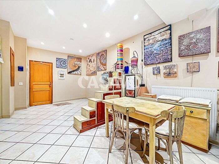 Appartement à vendre - Décines-Charpieu, La Soie Montaberlet - 2 pièces - 1 chambre