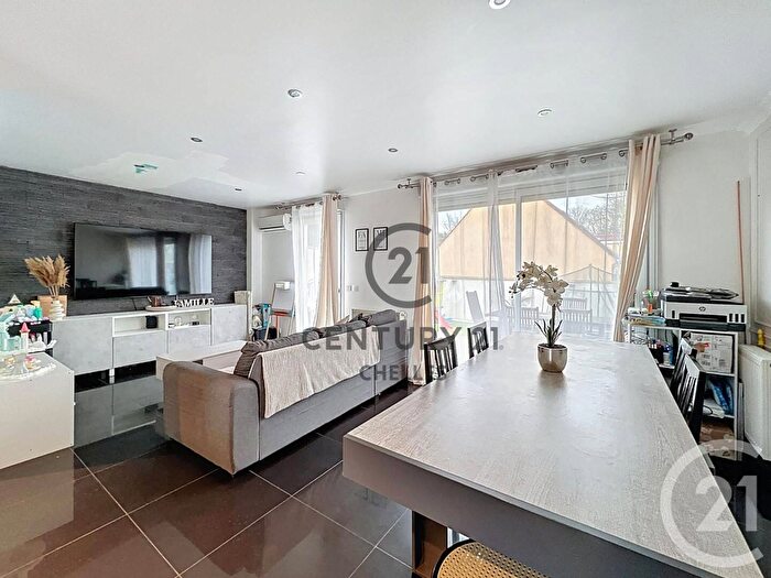 Maison à louer - Montfermeil - 5 pièces - 3 chambres