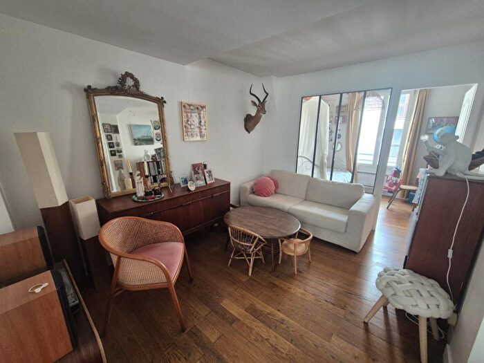 Appartement 4 pièces à vendre à Paris 18ème, Barbès, Château Rouge