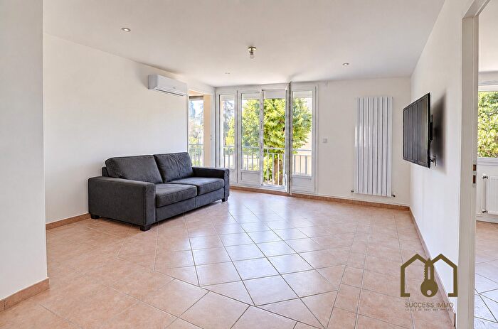 Appartement 4 pièces à Vaulx-en-Velin, Vaulx en Velin Sud, à vendre