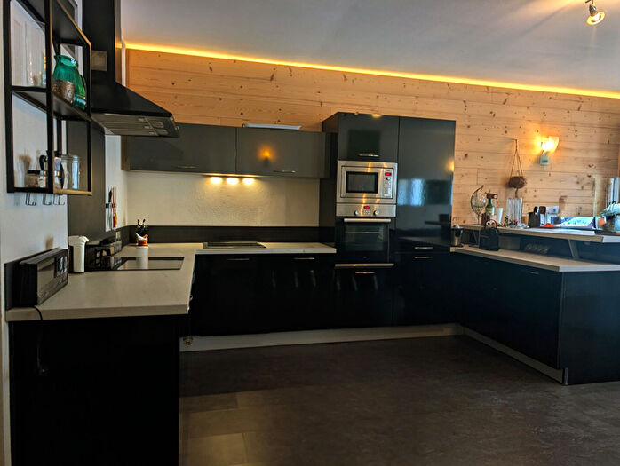 Appartement à vendre - Pontarlier, Centre-ville - 2 pièces - 1 chambre